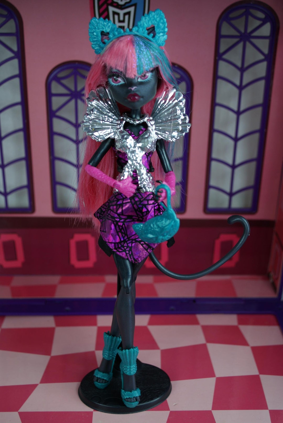 Monster High Catty Noir Boo York Boo York City Schemes Doll Mattel 2015 ...