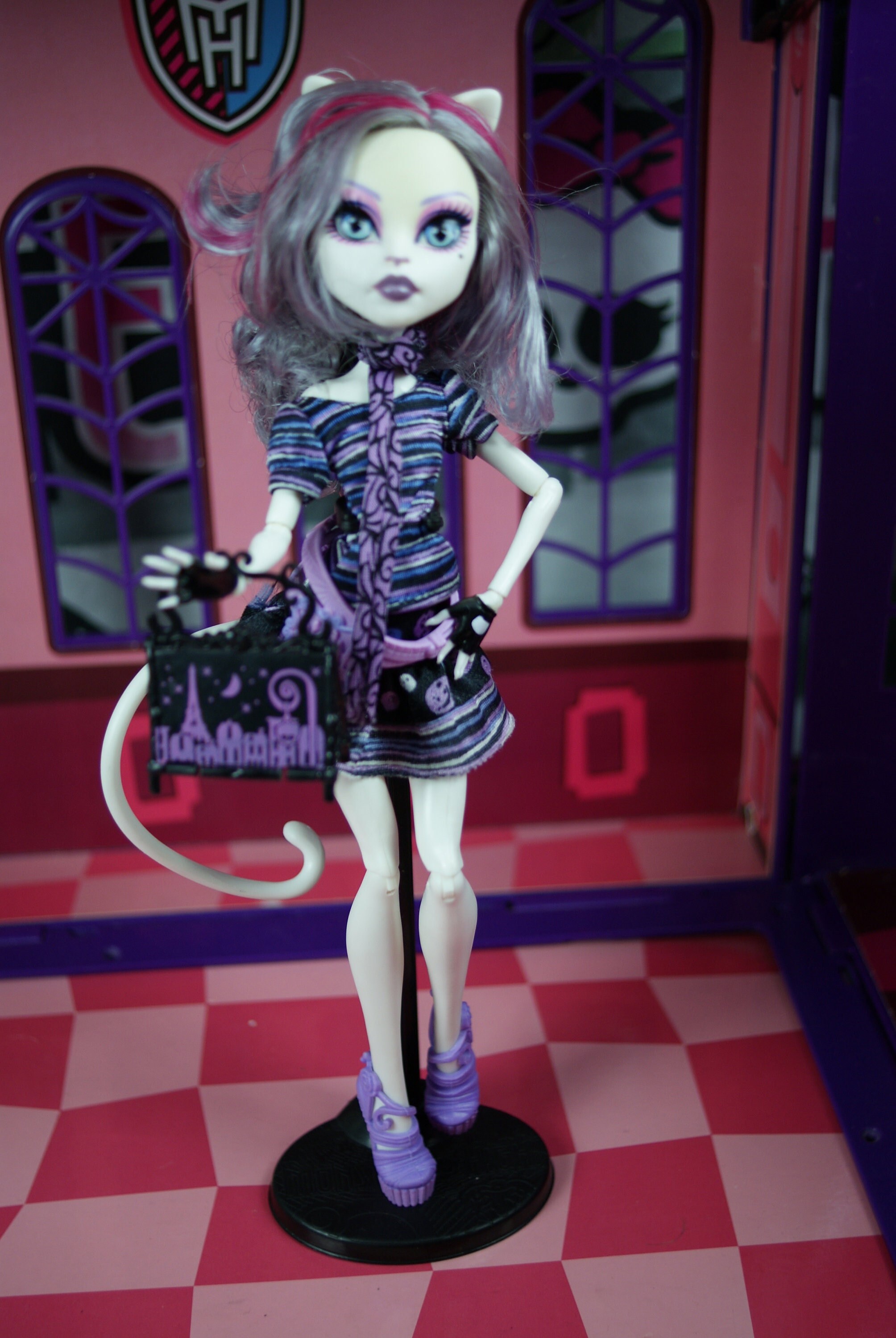 Monster High Scaris Catrine Demew