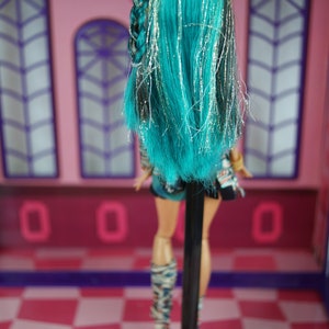 Monster High Wave 3 Basic Nefera De Nile Doll and Pet Beetle Azura 2012 ...