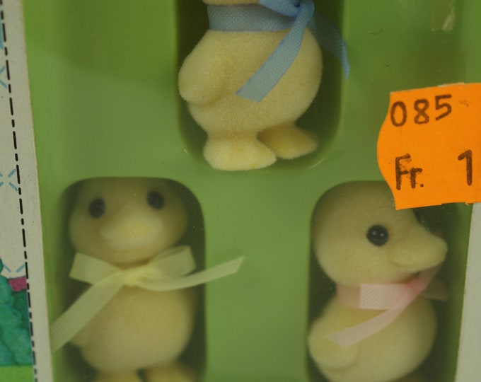 Sylvanian Families Tomy Puddleford Duck Triplets Maisy Sammy Tom ...