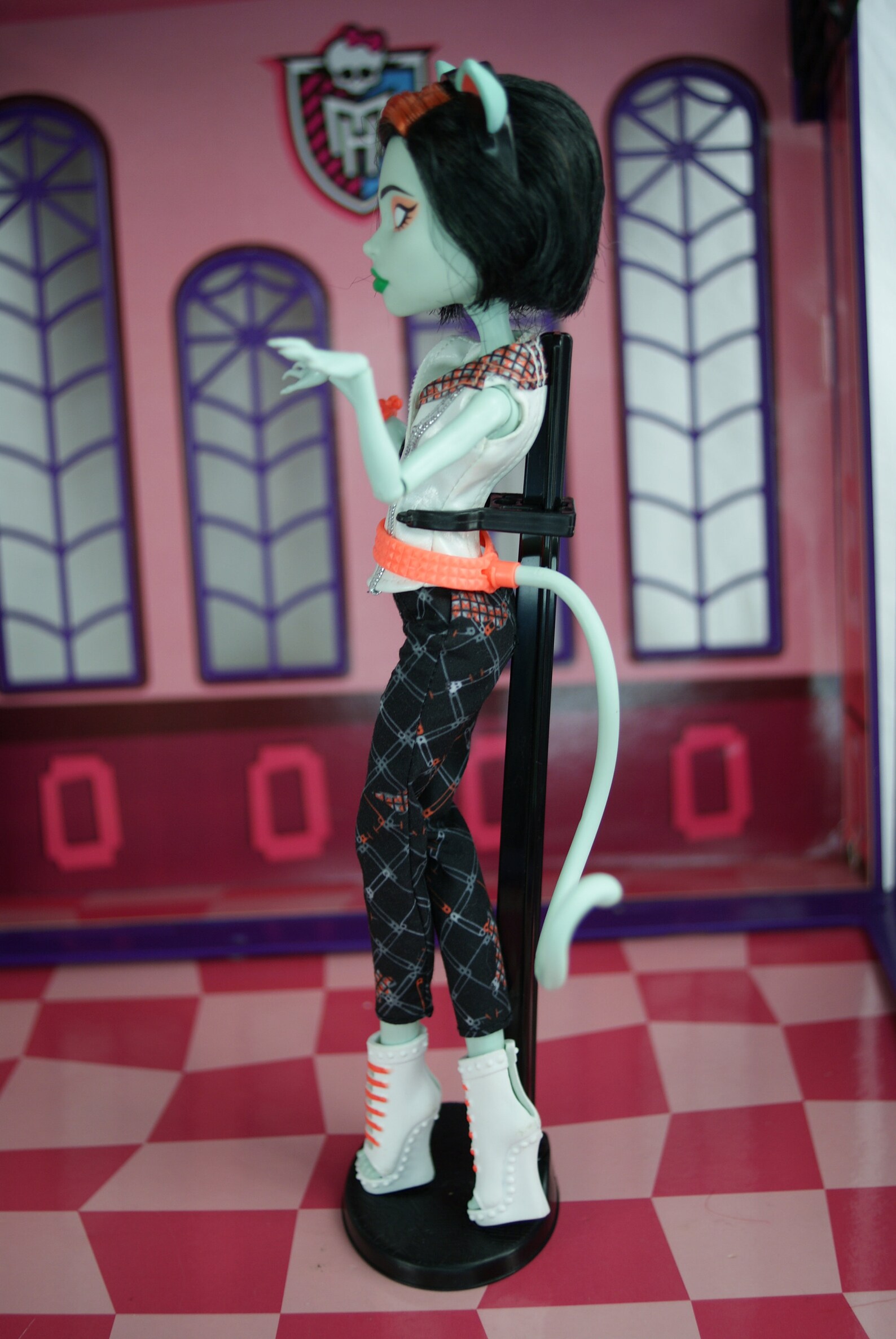 Monster High Freaky Fusion Fusion Inspired Ghouls Scarah Screams Doll ...