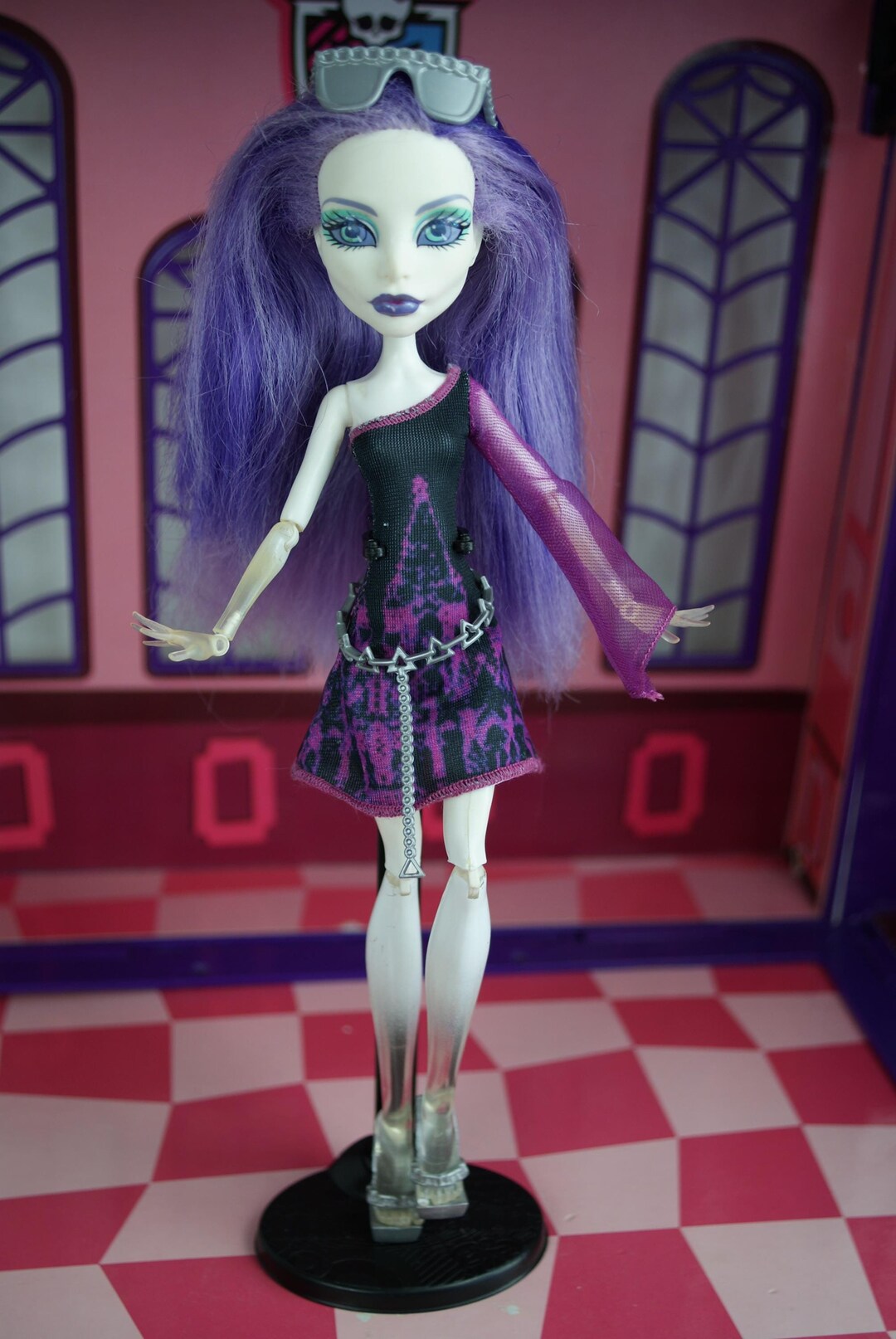 Monster High Wave 2 Spectra Vondergeist Doll in Basic Fashion Mattel ...
