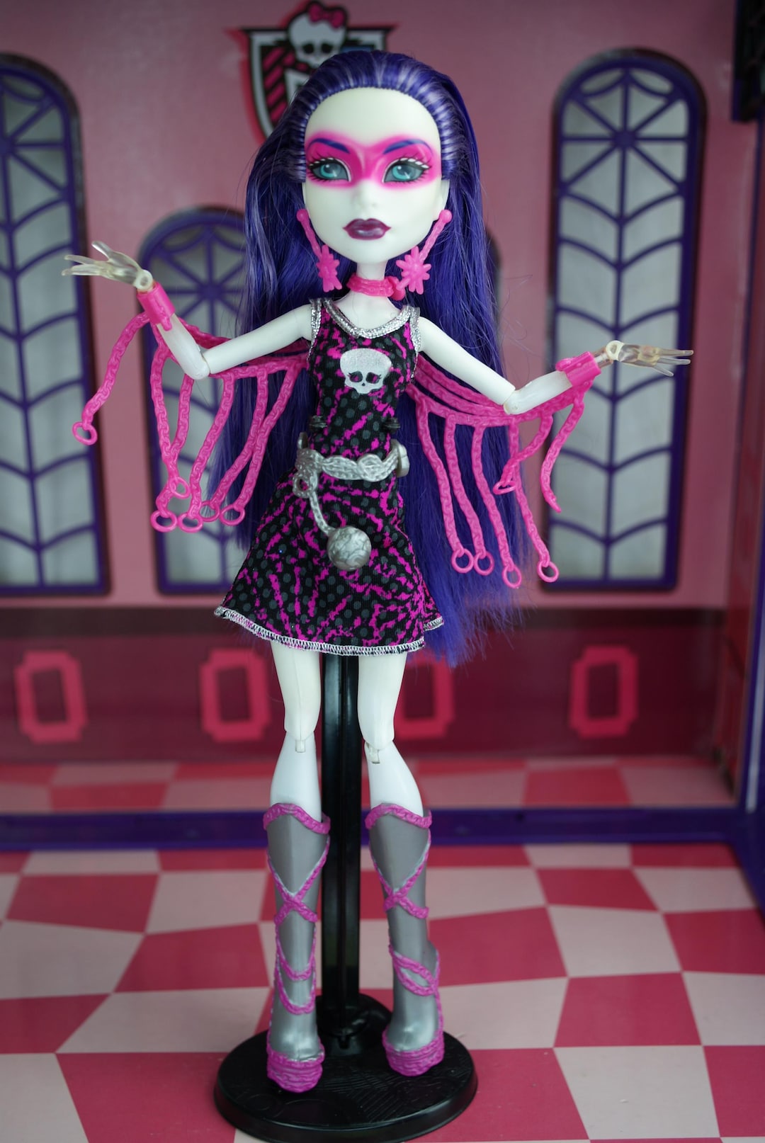 Monster High Power Ghouls Polterghoul Spectra Vondergeist Doll Mattel ...