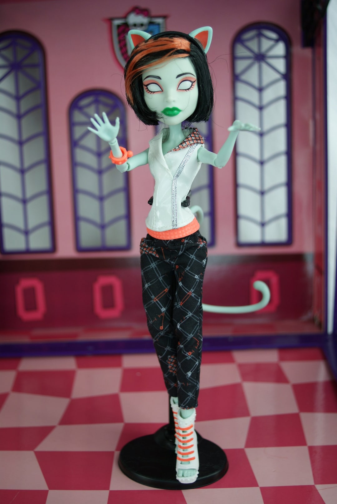 Monster High Freaky Fusion Fusion Inspired Ghouls Scarah Screams Doll ...