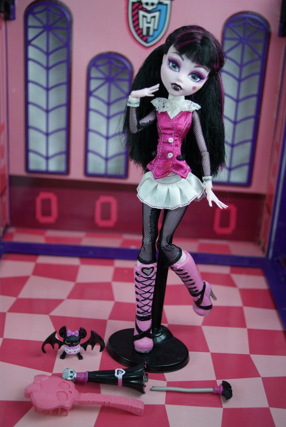 Monster High Basic First Wave Draculaura - www.gruponym.mx