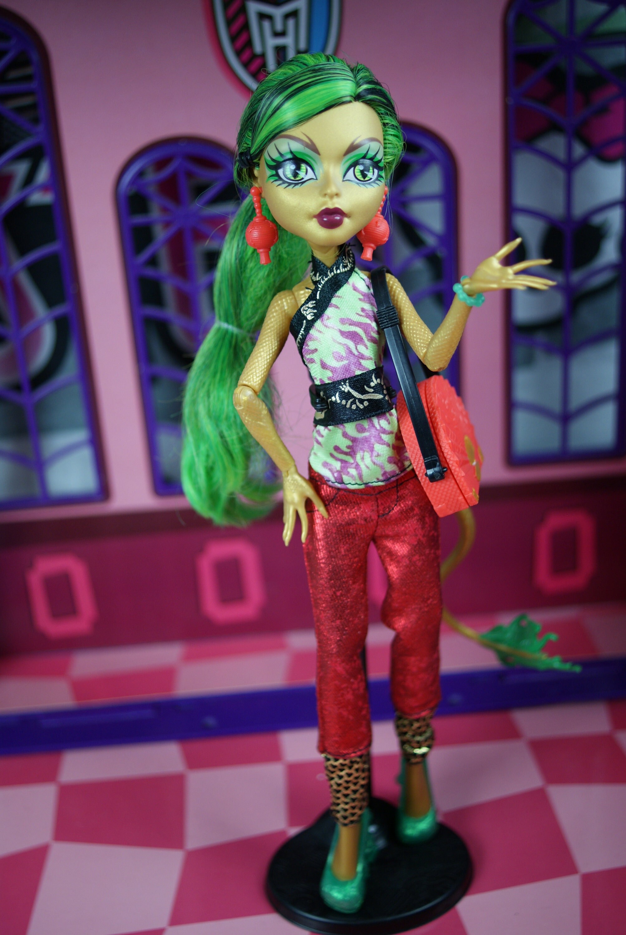 Jinafire Long Doll Scaremester