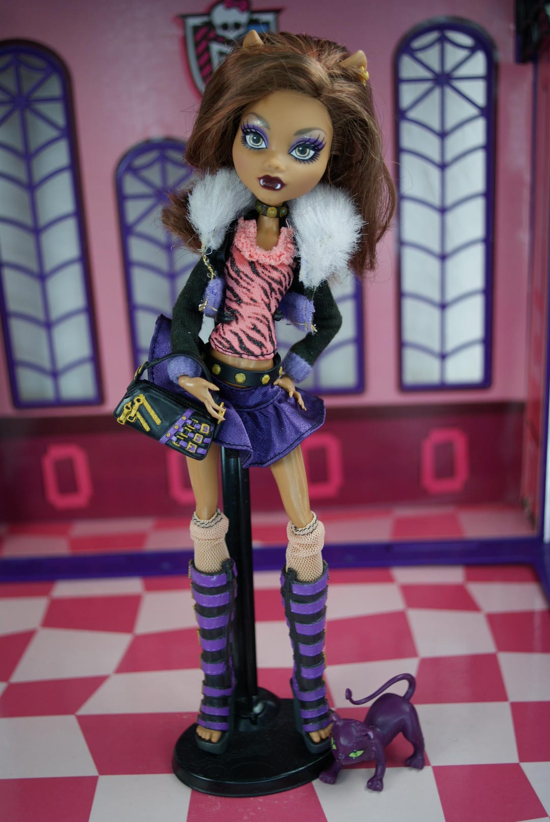 Monster High Clawdeen First Wave Signature Series Original Doll and Her ...