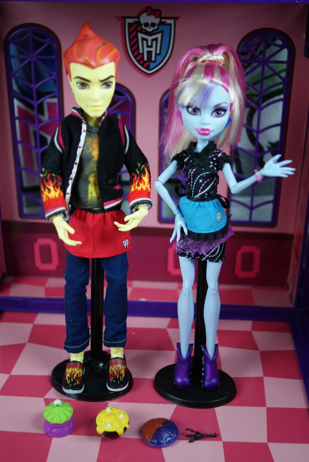 Monster High Abbey Bominable and Heath Burns Classroom Home Ick 2-pack ...