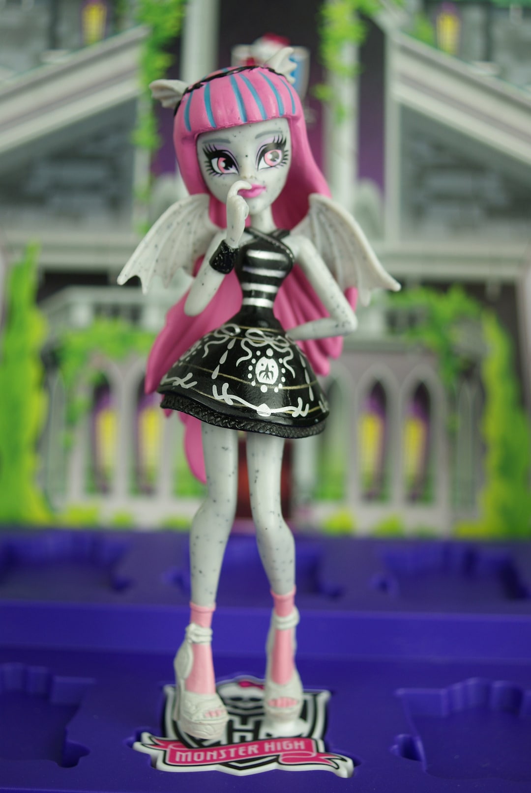 Monster High Collection #4 Rochelle Goyle Figure RBA Figurine Mattel ...