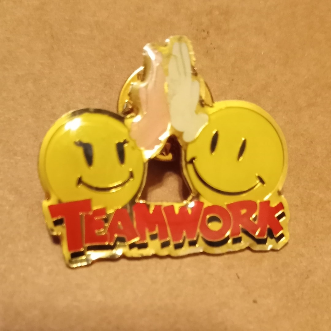 Teamwork Pin,emoji,emoji Pin,smiley Face,smiley Faces,smiley,emojis ...