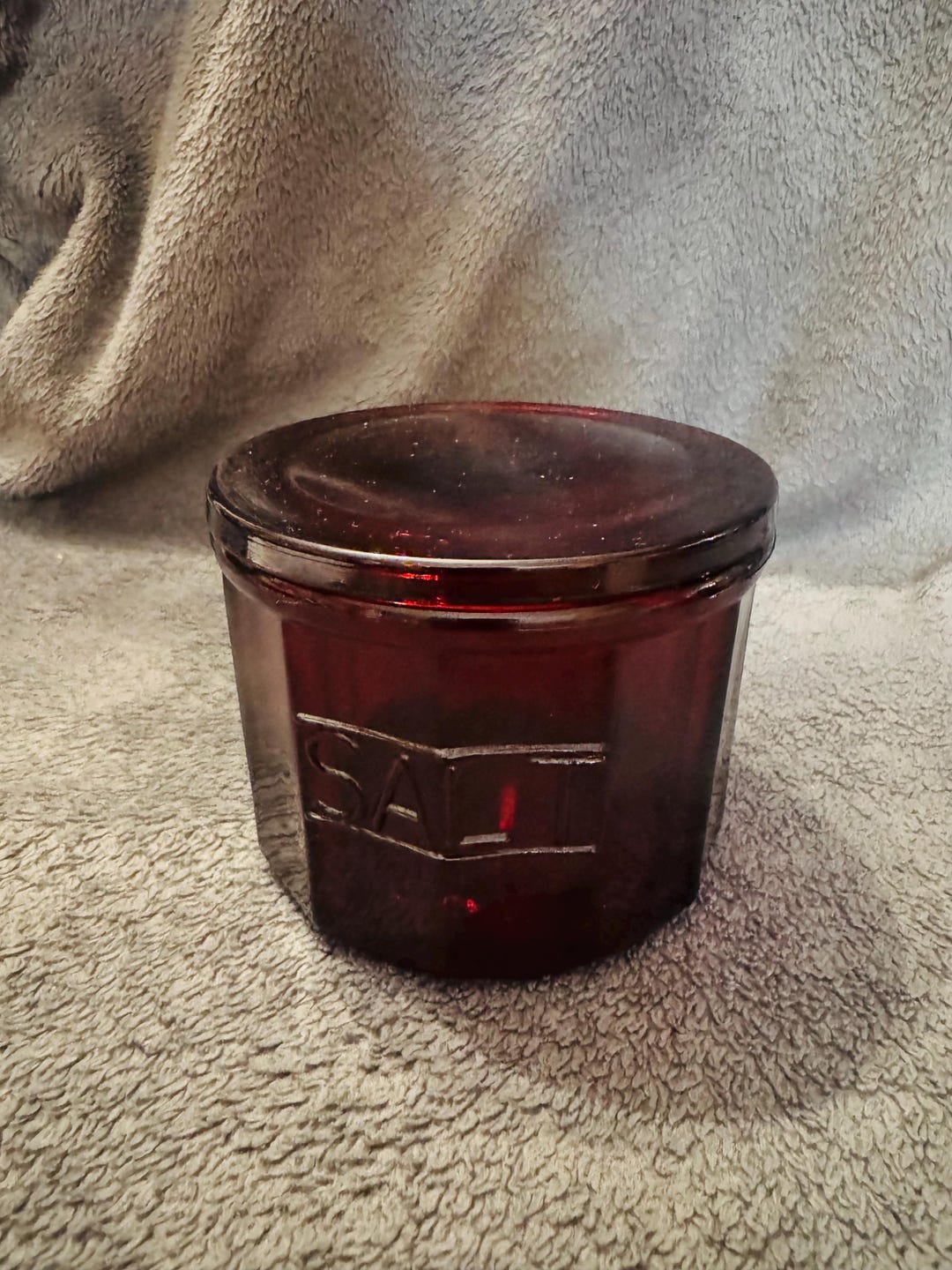 Vintage Red Salt Cellar Made in Taiwan 3 1/2”T, 4 1/4”W - Etsy