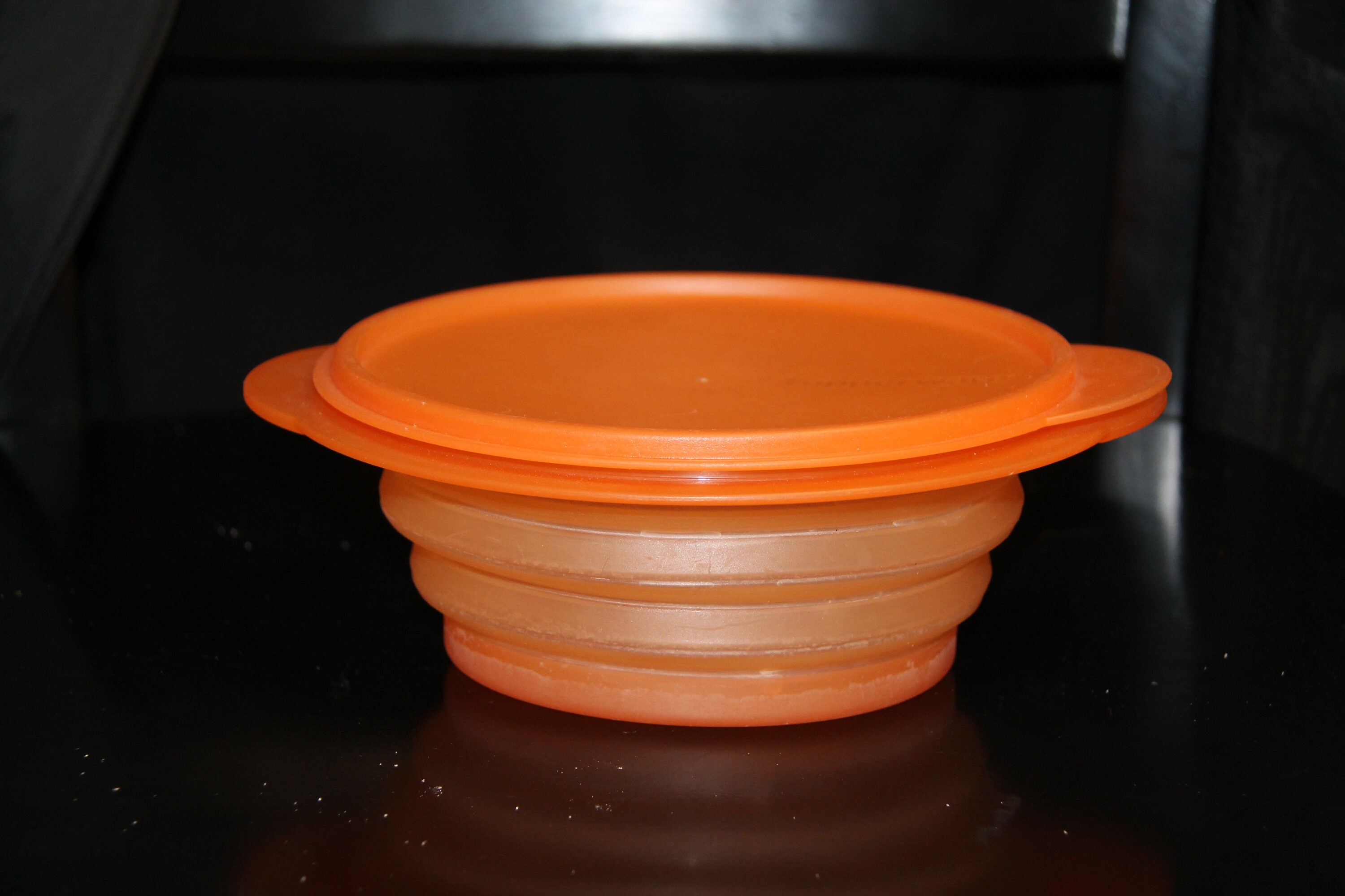 Tupperware COLLAPSIBLE Bowl & LID holds 8 cups stores FLAT | Etsy