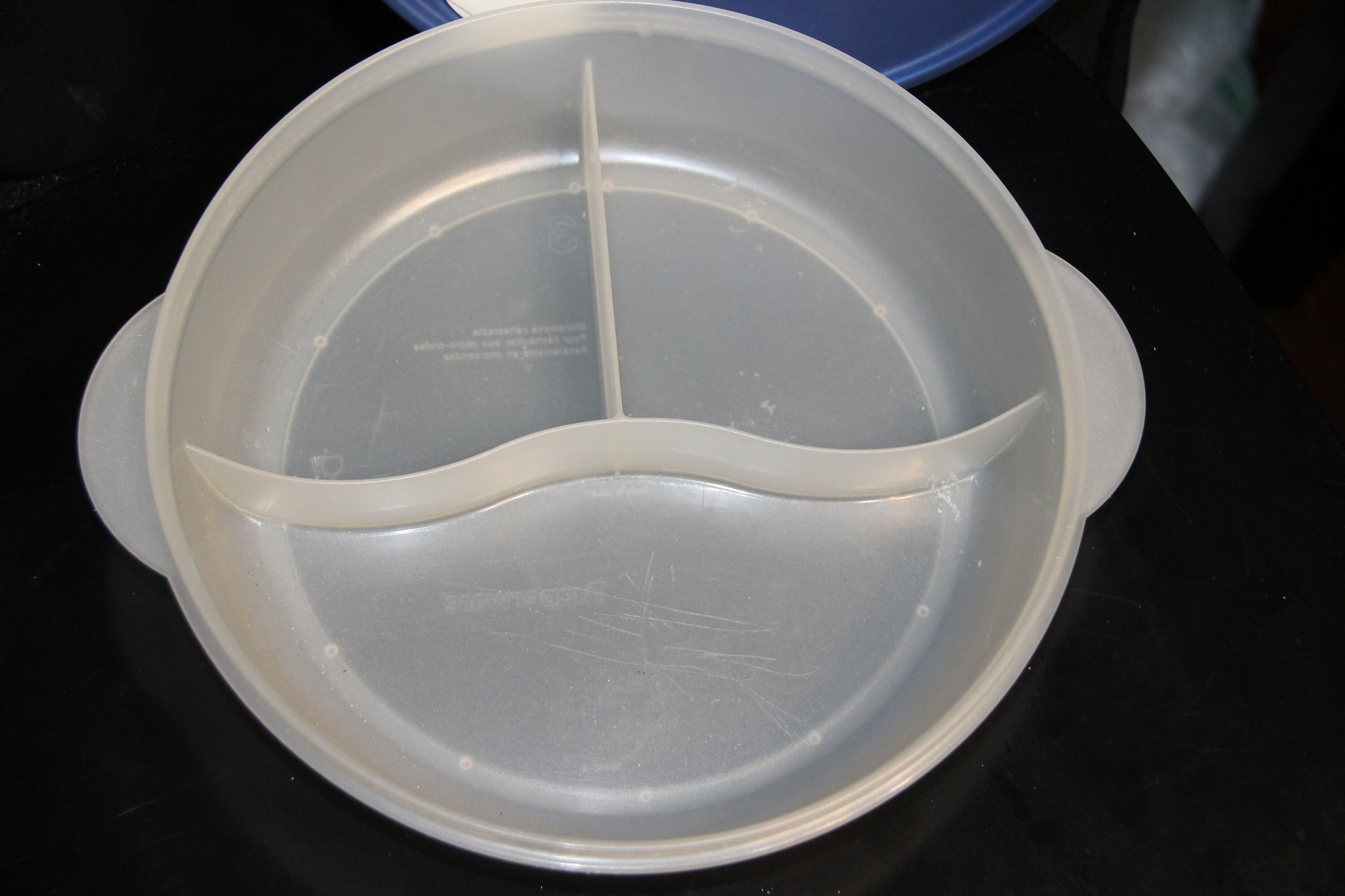 Tupperware 3284 Divided And Vented Container Etsy tupperware-3284-divided-and-vented-container-etsy