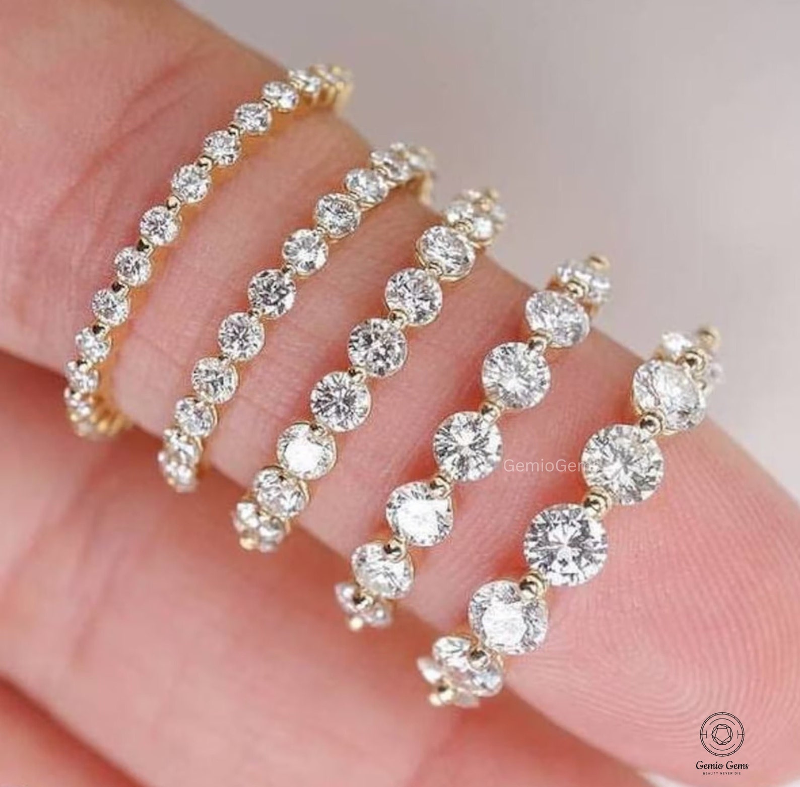 ON SALE 14K Solid Gold Single Prong Band - Etsy