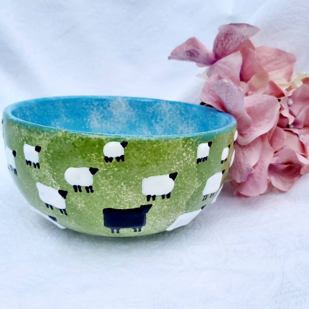 Hand Painted Sheep Bowl: Farmhouse Cereal Bowl, Highland Design - Etsy UK