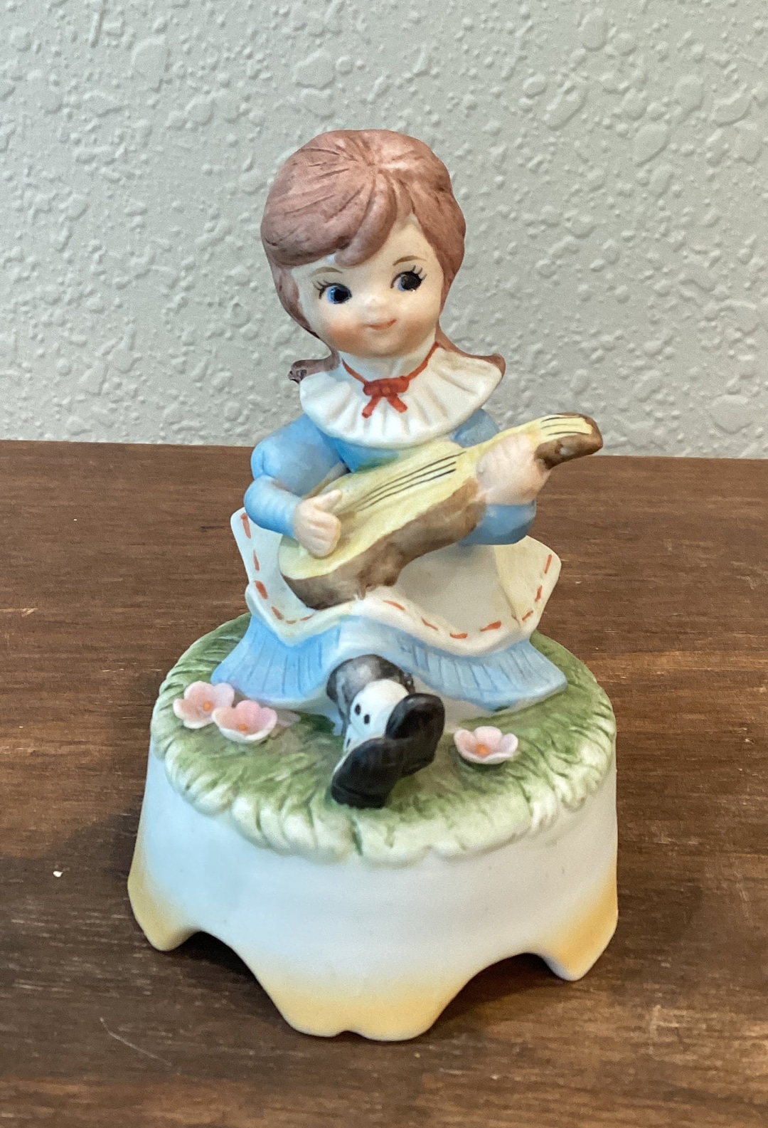 Vintage Lefton Little Girl Figurine Music Box - Etsy
