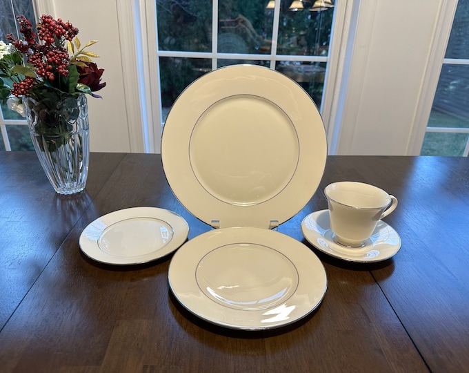 LENOX WEATHERLY PATTERN 1963, 52 Piece Lenox 1960 Vintage Lenox Dishes ...