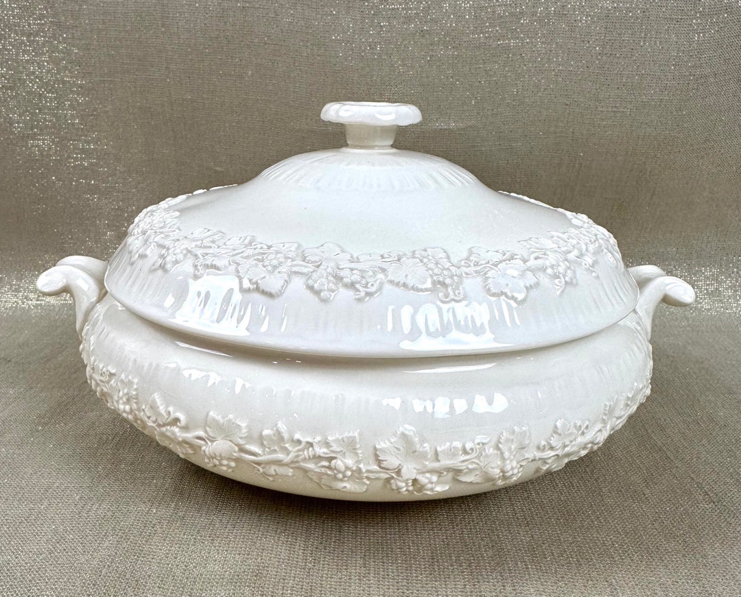 Wedgwood Queensware Cream on Cream Covered Serving Bowl - Etsy