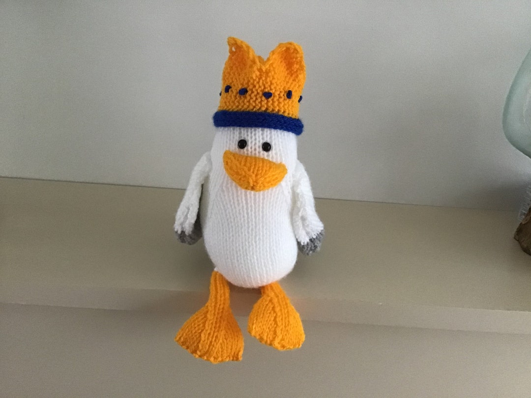 Sid the Seagull With Crown - Etsy