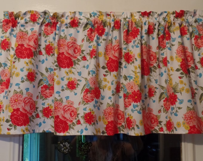 Petal Party, Pioneer Woman, Farmhouse Valance, 100% Cotton Fabric, Aqua ...