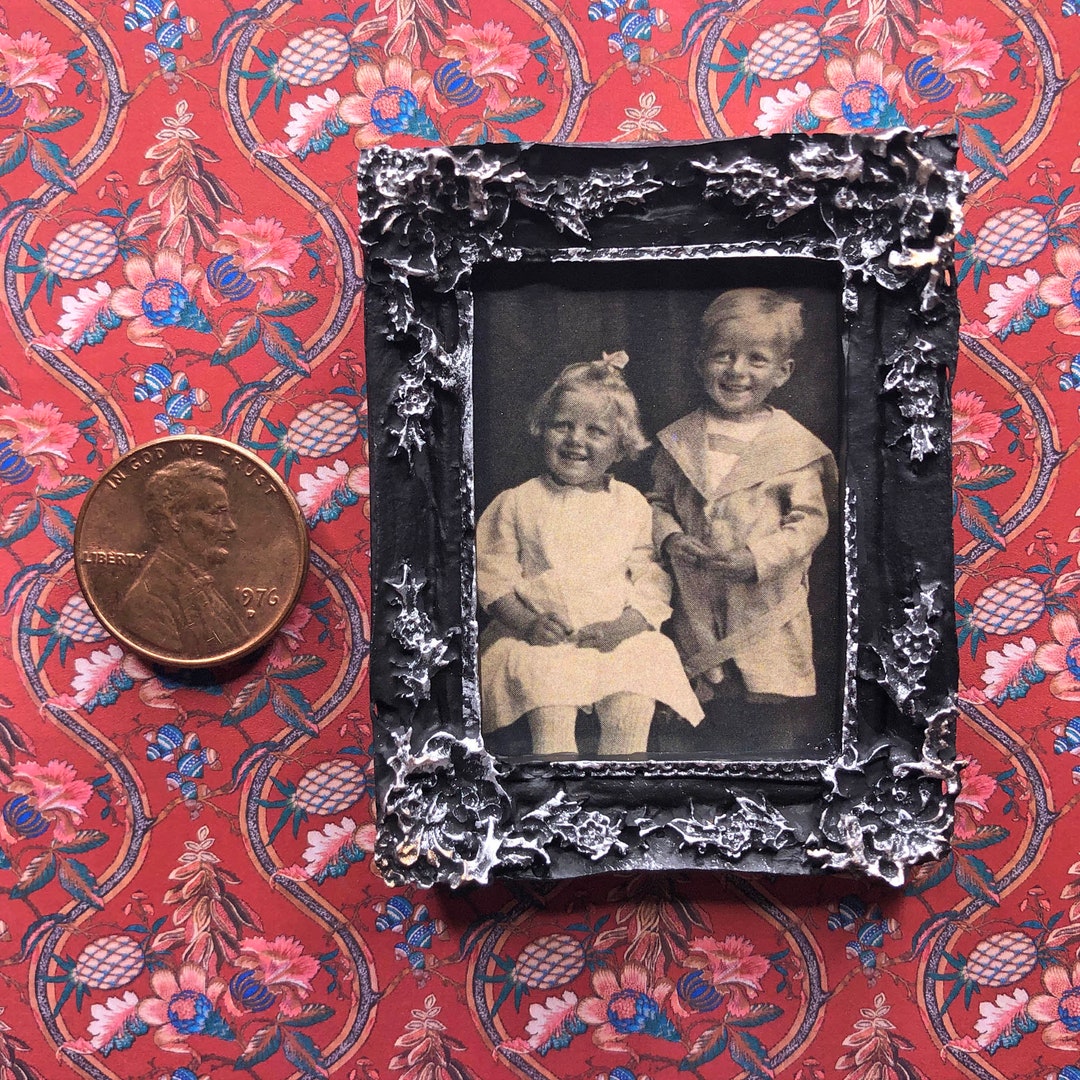 Miniature Portrait of a Pair of Creepy Kids Smiling Creepily in 1:12 ...