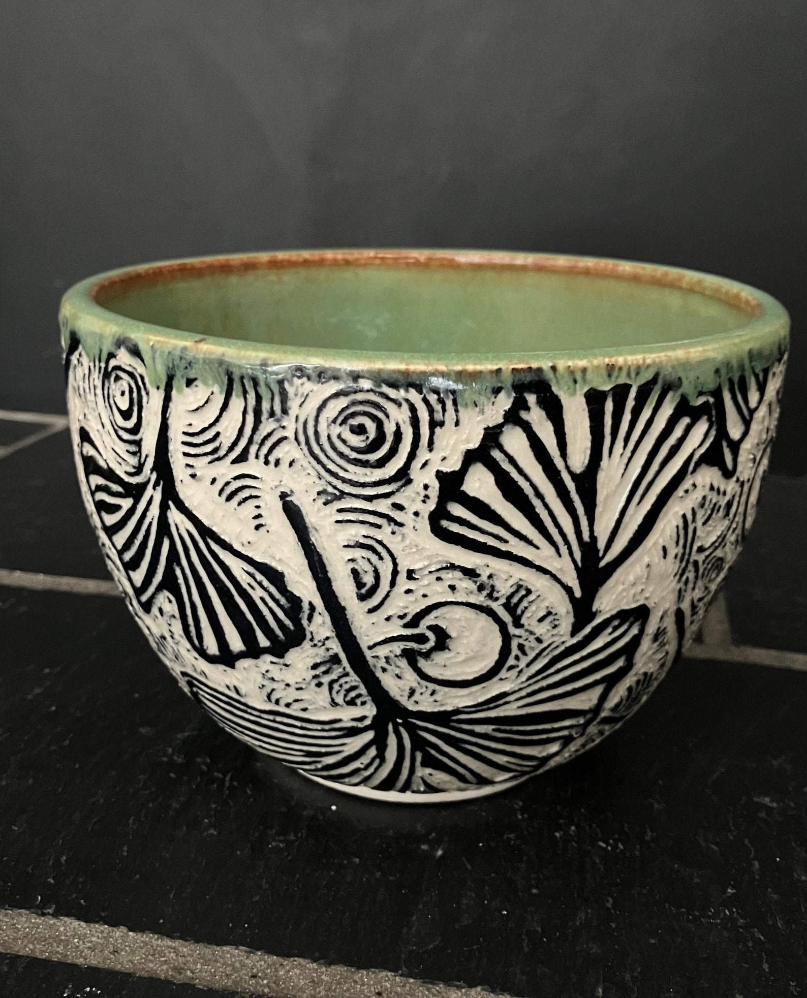 Hand-carved Ginkgo Leaf Stoneware Bowl, Sgraffito Pottery ...