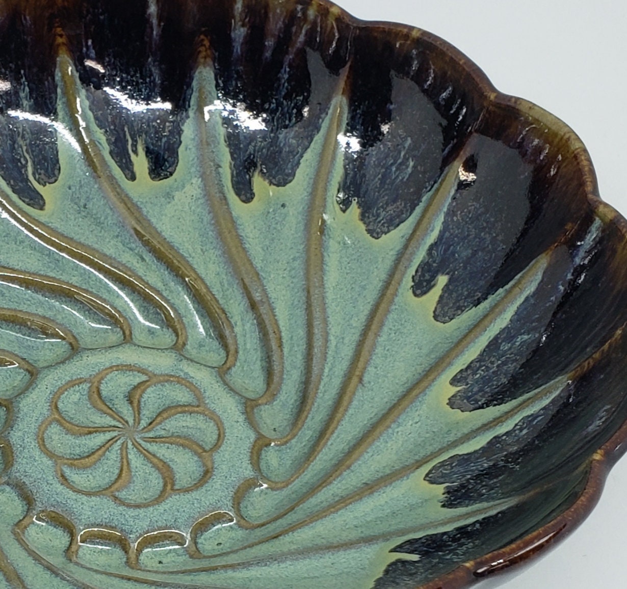 Medium Size Decorative Textured Pottery Bowl Swirl Pattern - Etsy