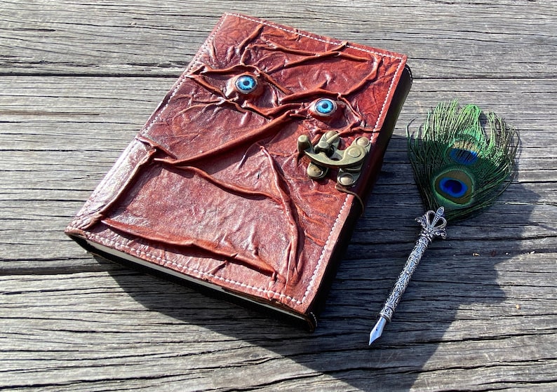 Ed Gein Evil Eye Leather Journal Messing C Sluiting - Etsy Nederland