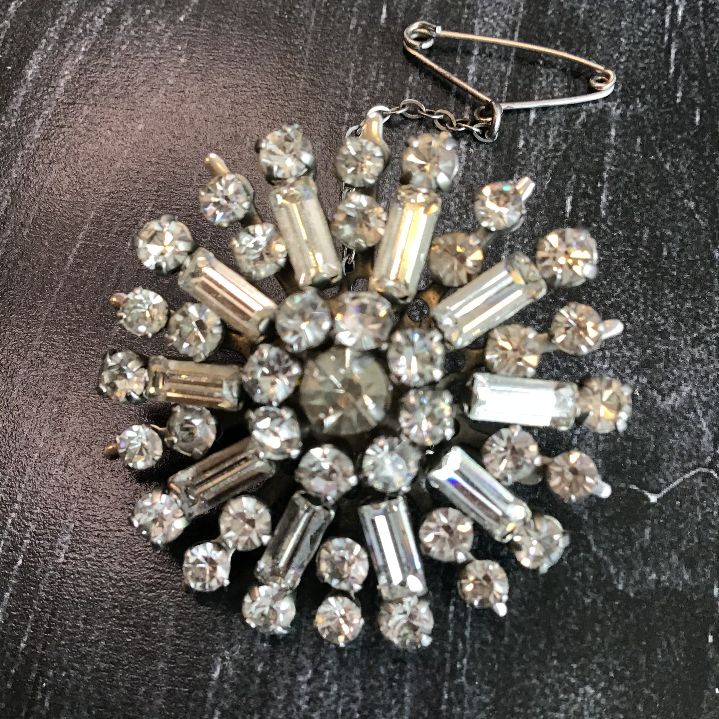 Stunning Vintage Rhinestone Starburst / Snowflake Brooch With Safety ...