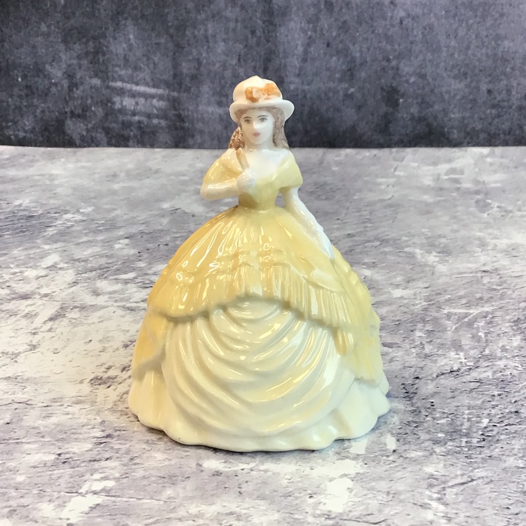 Vintage Coalport Minuettes Leanne - English Bone China Figurine Hand ...