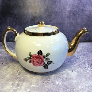 Vintage 1960s China Teapot With Pink Roses and Gilding by Carrigaline ...