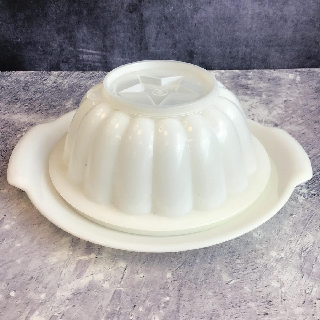 Vintage Tupperware Jel-n-serve - 1970s Jelly or Blancmange Mould and ...