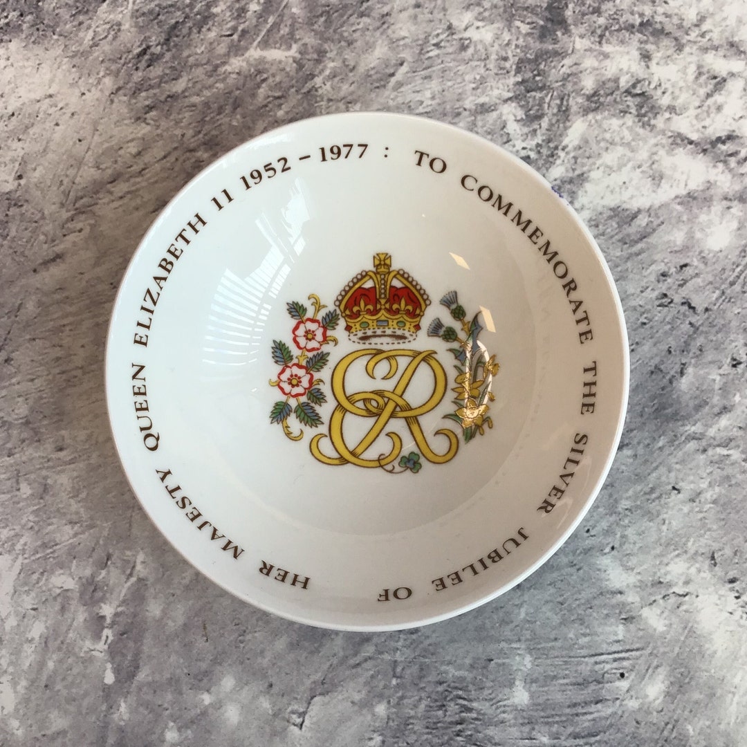 Vintage Queen Anne Bone China Commemorative Trinket Dish - Queen ...