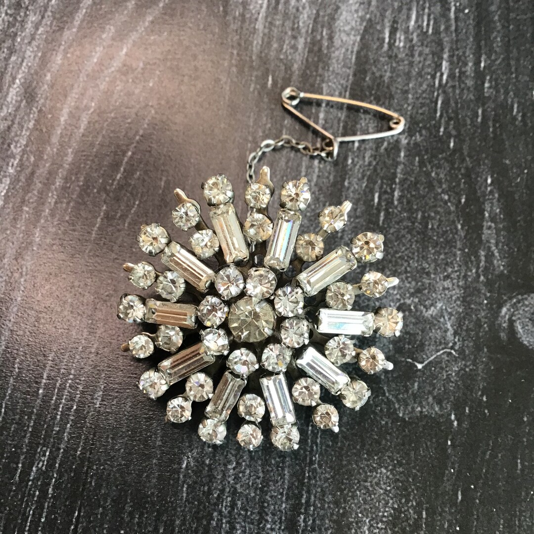 Stunning Vintage Rhinestone Starburst / Snowflake Brooch With Safety ...
