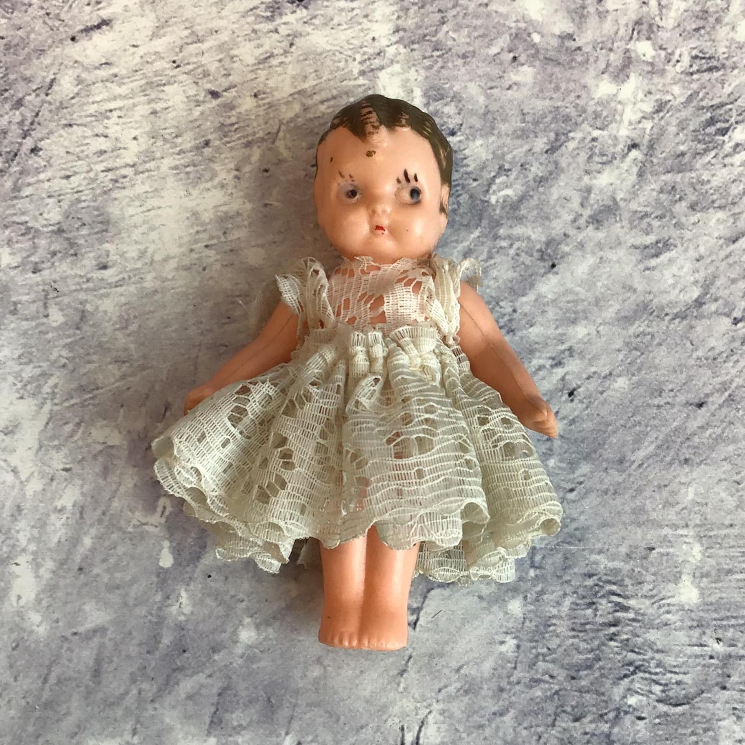 Adorable Antique / Vintage 1920s/30s Celluloid Kewpie Doll With Lace ...