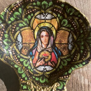 Mother of Jesus, Virgin Mary, Saint Mary, Madonna With Child, Scallop ...
