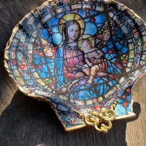 Mother of Jesus, Virgin Mary, Saint Mary, Madonna With Child, Scallop ...