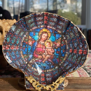 Mother of Jesus, Virgin Mary, Saint Mary, Madonna With Child, Scallop ...