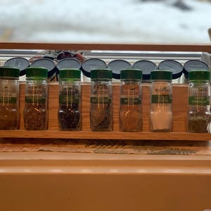 Spice Caddy With Handle, a Simple Portable Spice Rack for Countertop ...