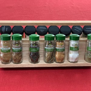 Spice Caddy With Handle, a Simple Portable Spice Rack for Countertop ...