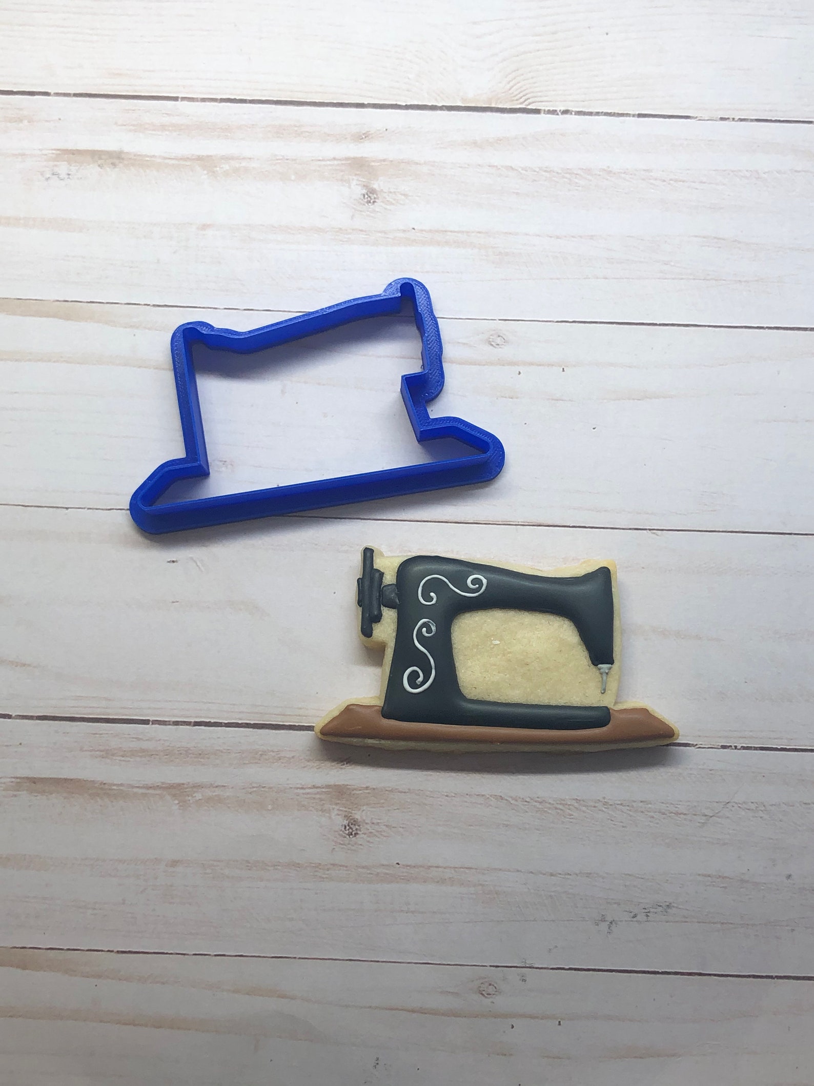 Sewing Machine 2 cookie cutter | Etsy