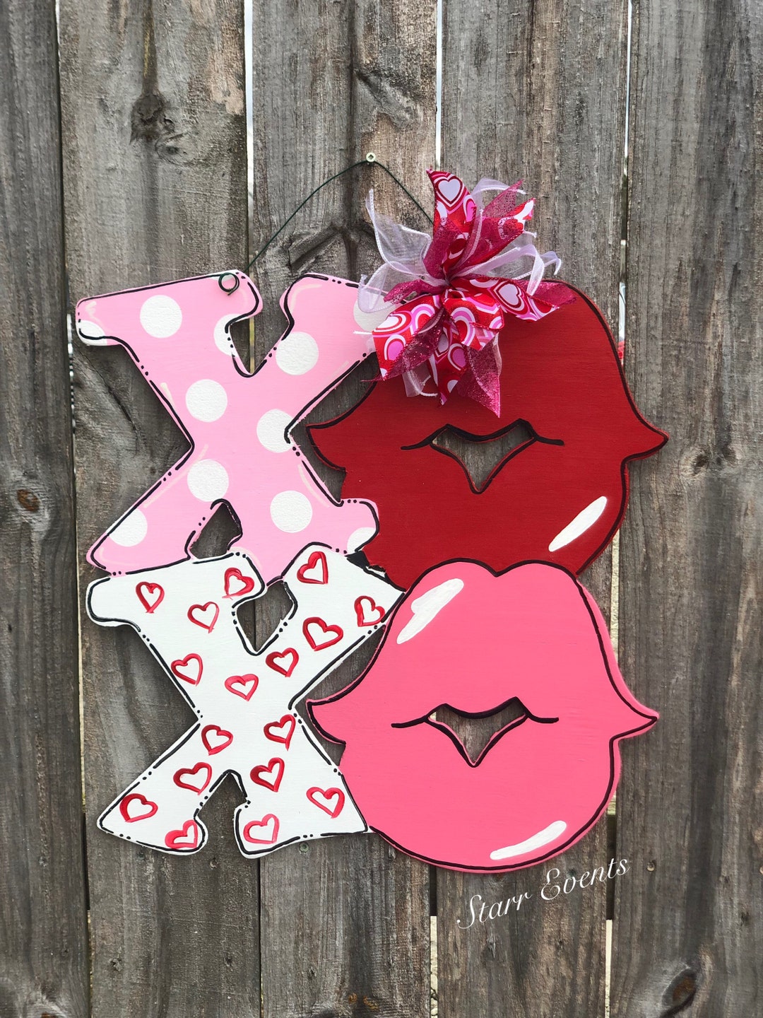 Valentine's Day Door Hanger. Valentines Day Lips Door Hanger. XOXO ...