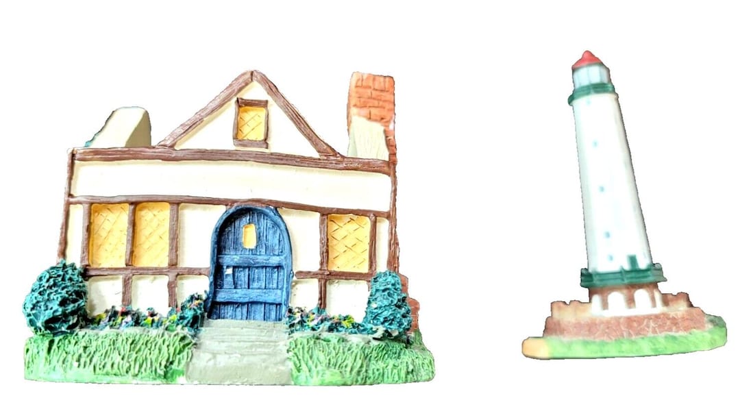 2 Figi Graphics Cottage and 4" Lighthouse - Etsy