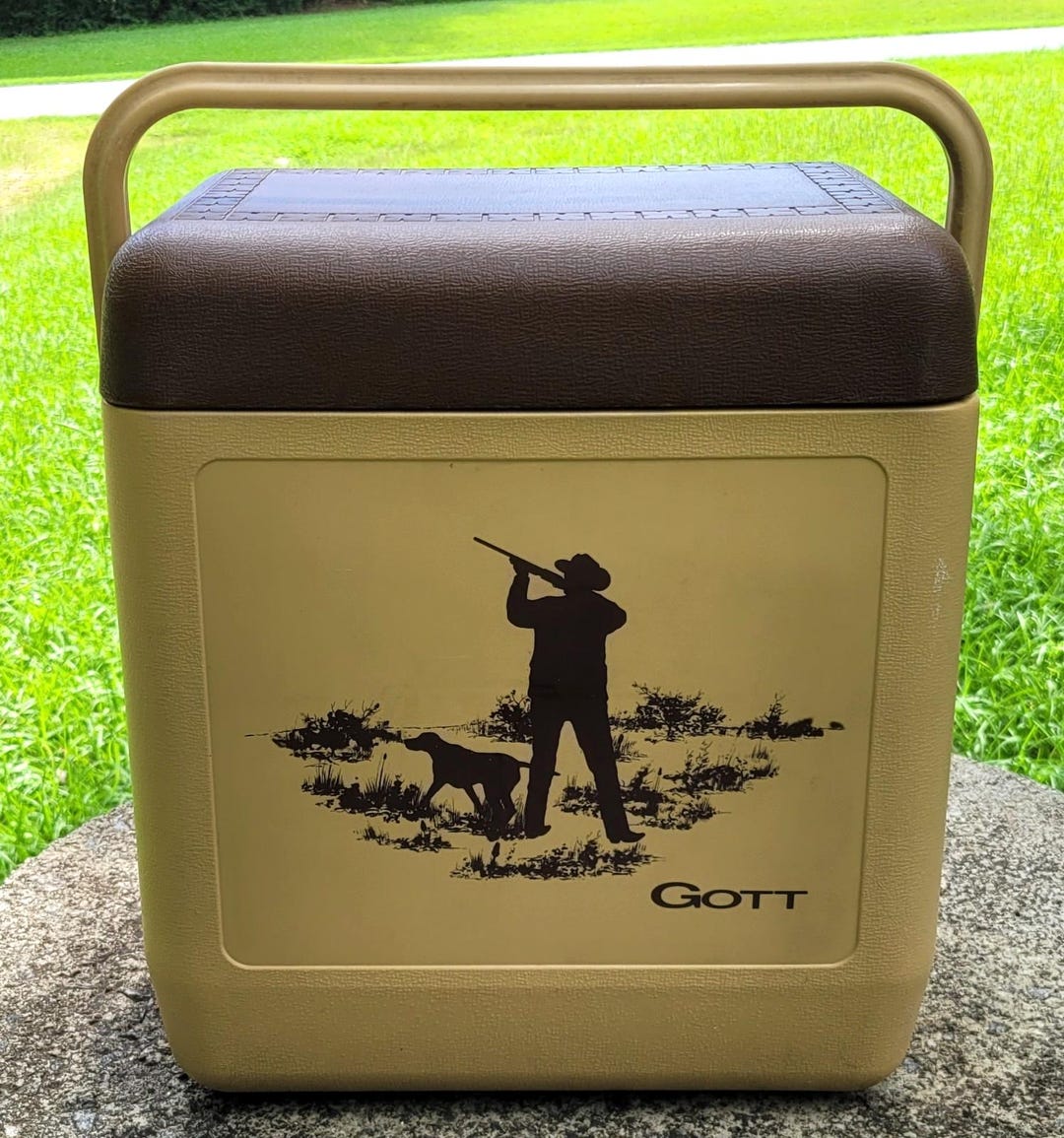Vintage 1979 Gott Cooler Hunter Duck Geese Dog Fishing Bass Tan Brown ...
