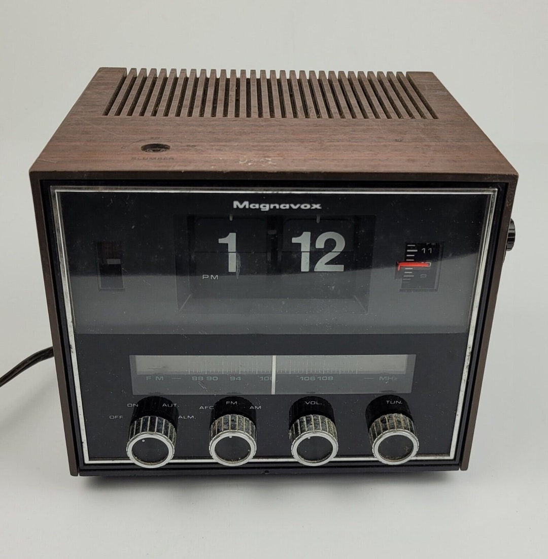 Vintage Magnavox Model RE3186WA11 Alarm Flip Clock Am-fm Radio Retro ...