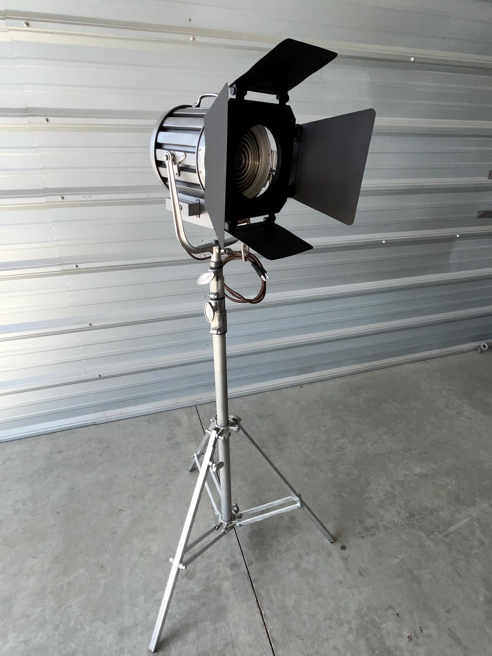 Vintage Hollywood Mole Richardson 1K Studio Light - Etsy
