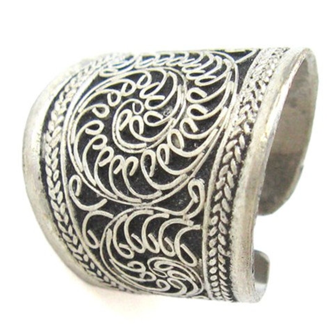 Beautiful Large Adjustable Tibetan Delicate Lotus Filigree Amulet Ring ...