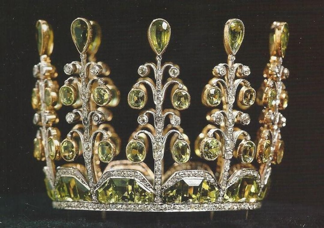 Antique Victorian Tiaras and Crown American Diamond/peridot 925 ...