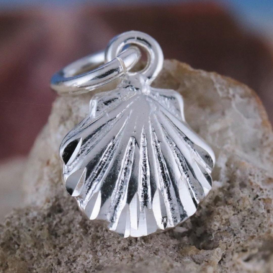 Silver Scallop Shell Charm, 11/16" Long W/bail Diamond Cut .925 ...