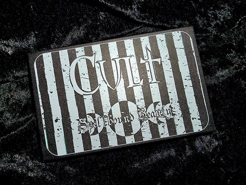 Cult 15 Color Eyeshadow Palette by Spellbound Beauty - Etsy